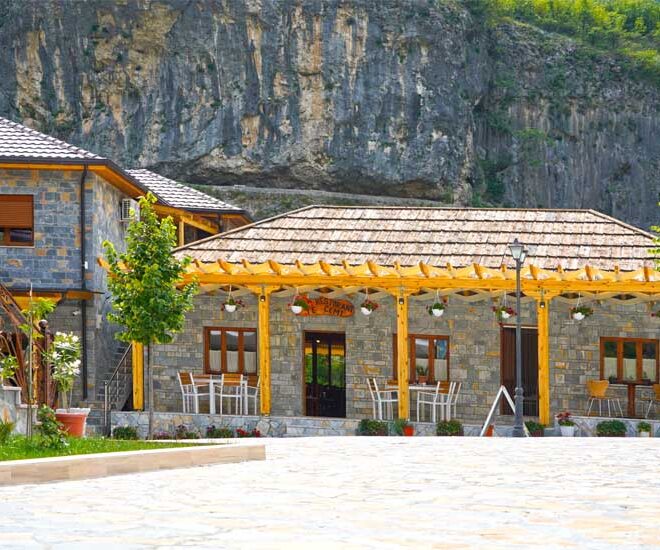 Tamarë, rinovimi i stacionit turistik malor! - Fondi Shqiptar i Zhvillimit